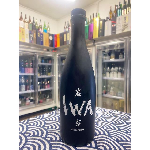IWA 5 ASSEMBLAGE 2 720ML (3402) | Sakedream Co.