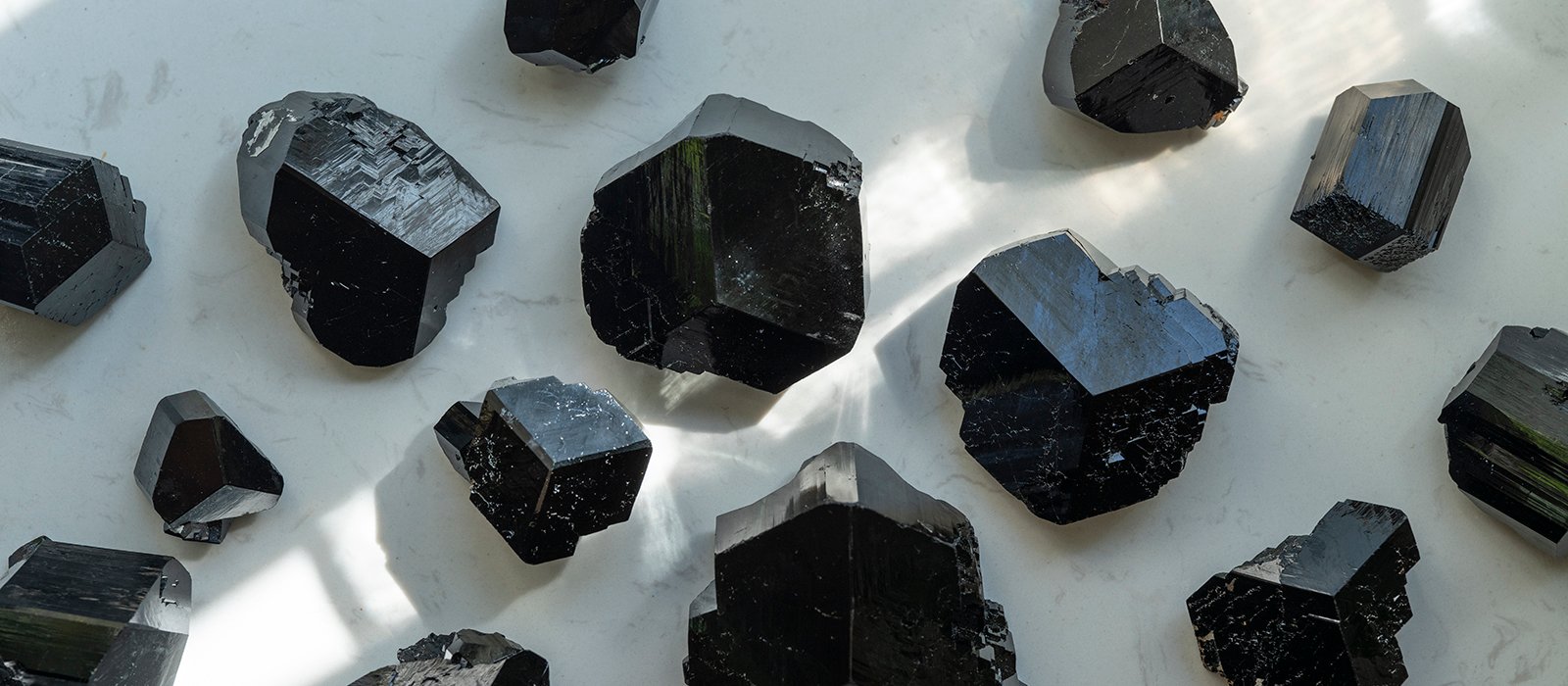 香港水晶礦石原石專賣店｜Feel The Stone