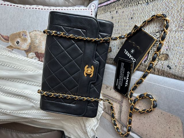 91-94年 極美品vintage chanel black lambskin gold chain flap bag | Black ...