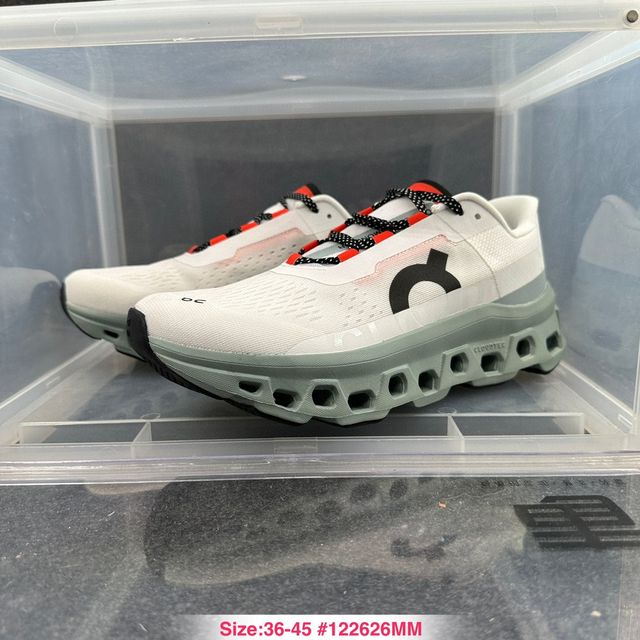 On Cloudmonster | Blue Box