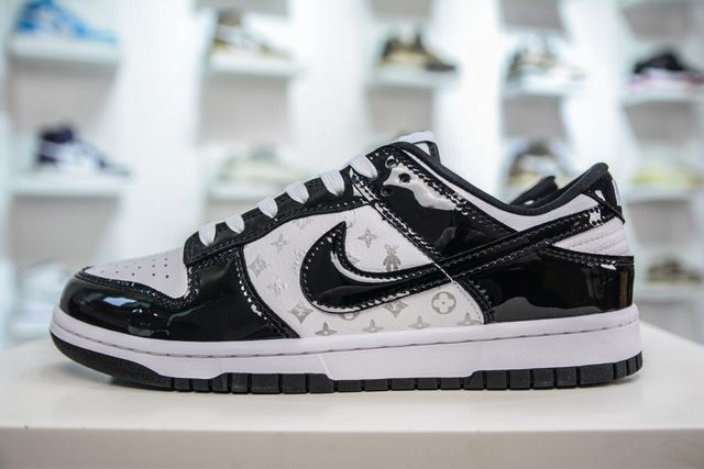 Louis Vuitton x Nike Dunk Low | Blue Box