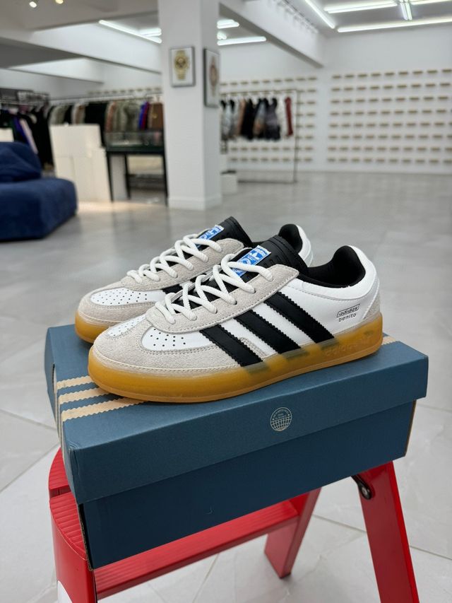Bad Bunny x Adidas Gazelle Indoor IF9735 | Blue Box