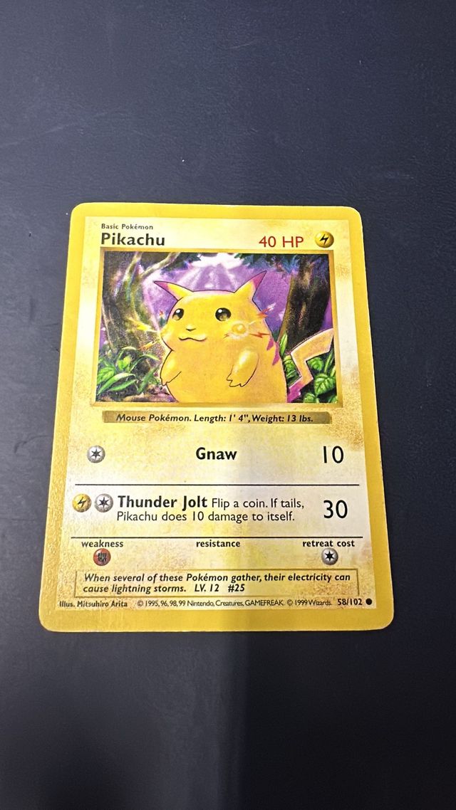 Base Set Shadowless Pikachu 58/102 | LookCard