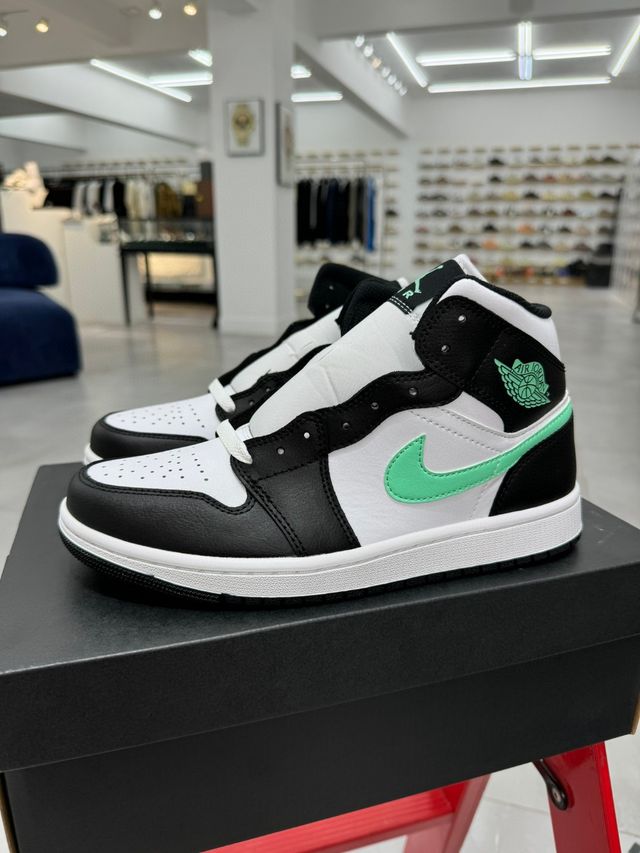 Nike Air Jordan 1 Mid SE DQ8426-103 | Blue Box