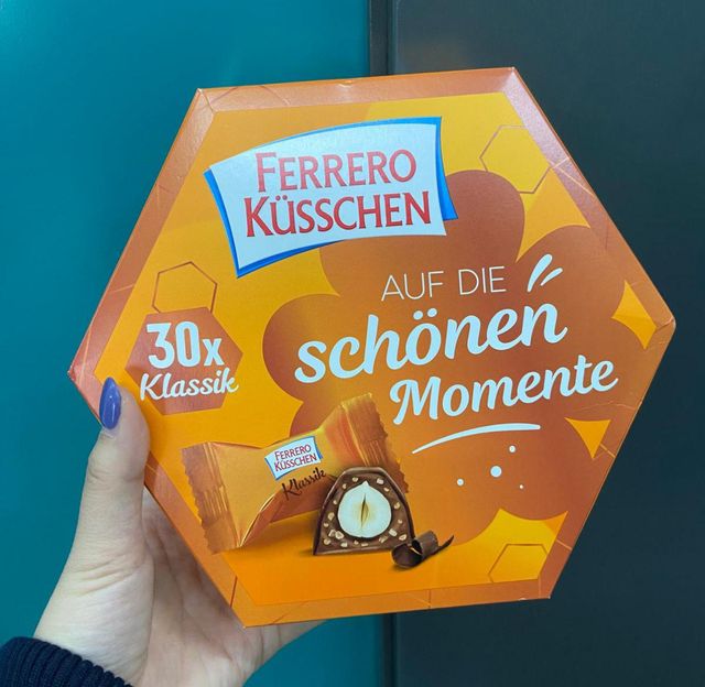 德國直送德國代購FERRERO KUSSCHEN 經典原粒榛子朱古力30粒 (獨立包裝) | 4C cake house